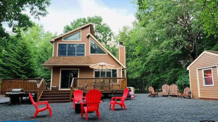Beauty, Peace & Privacy Blended W/elegance & Fun. - Pocono Lake