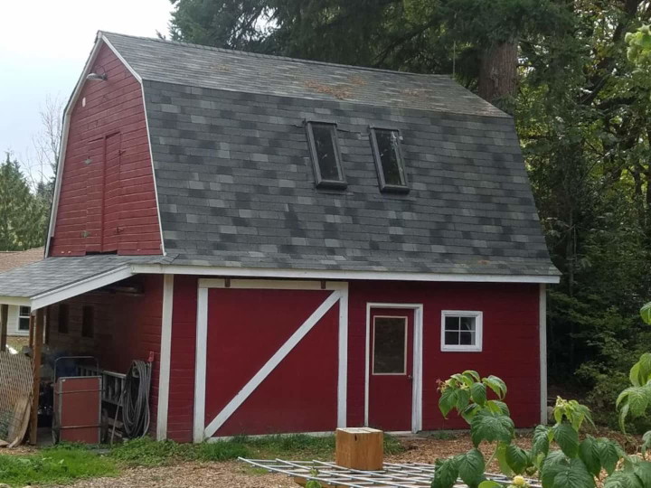 Cozy Barn Loft - Puyallup, WA