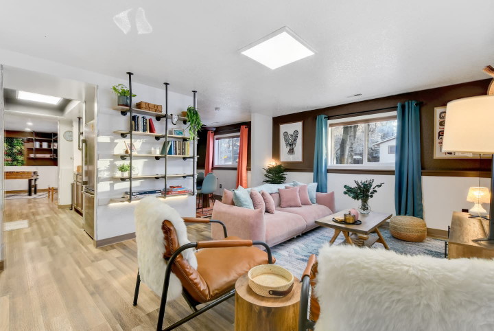 Arctic Retreat W/ Hot Tub + Arcade Fun - Anchorage