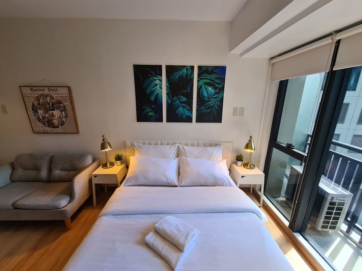 Scandi Inspired Studio In Knightsbridge Makati - Makati