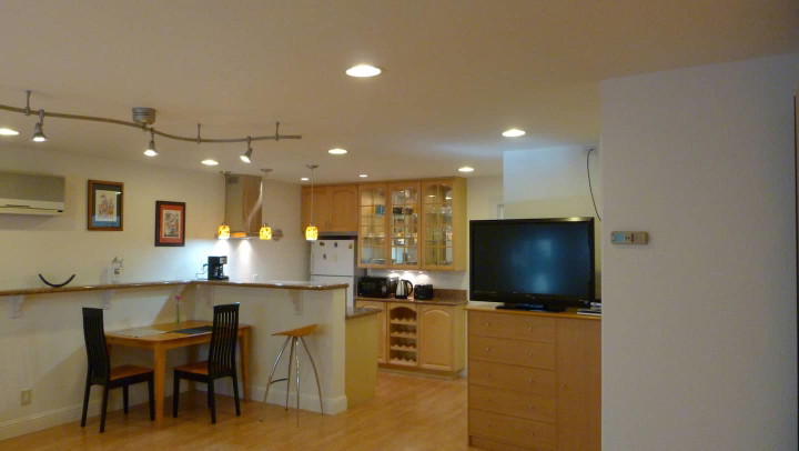 Private Nicely Decorated Studio - California