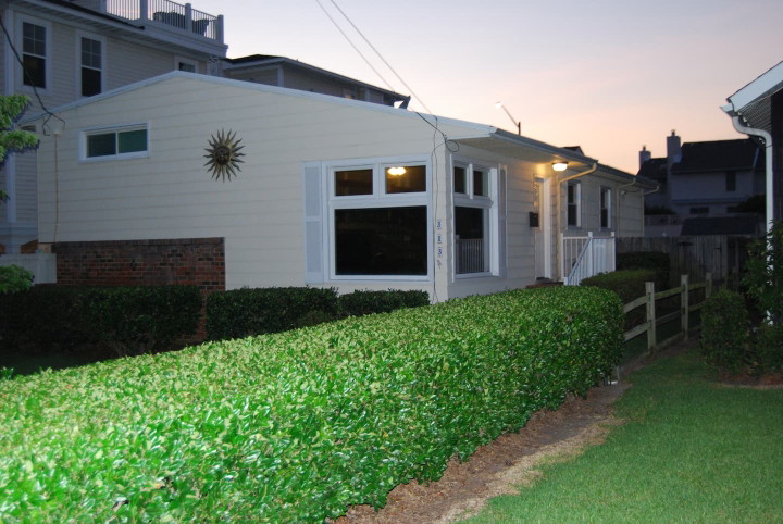 Cozy, Private, And One Block Off The Beach! - Virginia Beach, VA