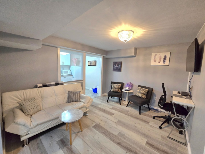 2 Bdrm Bsmt Unit, Bath, Kitchen & Prkg. No Sharing - Pickering