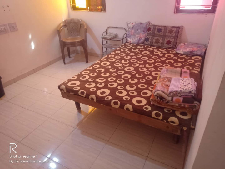 Room & Kitchen With Breakfast, Lunch Dinner Snacks - Ahmedabad