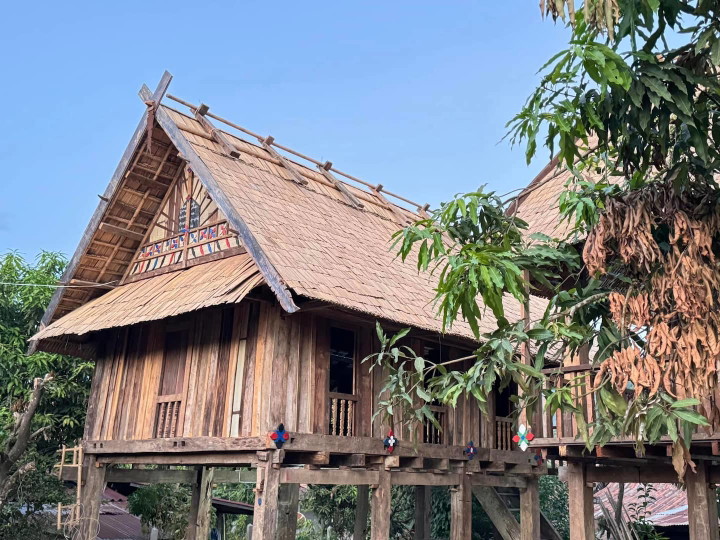 Tai Lue Stay: Weaving, Indigo & Blacksmithing - Laos