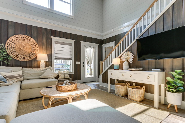 Walk To Old Town Bluffton! Family Home W/ Balcony - Bluffton, SC