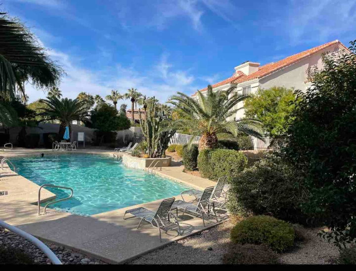 A Travelers Dream Very Cozy-second-floor Condo - Phoenix, AZ