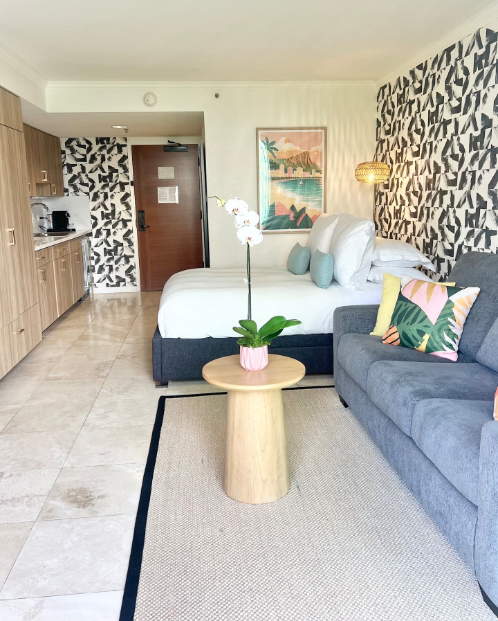 Your Fall Escape W/ Free Parking! - Honolulu, HI