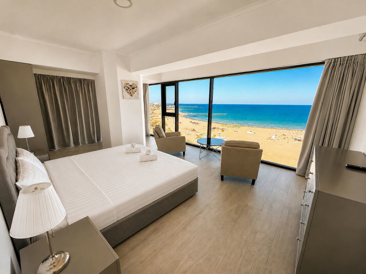 Maritimo 5a (5th Floor  Front Sea View) - Constanța