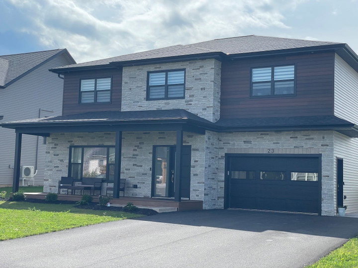 Beautiful Modern Home In A Quiet Neighbourhood - Charlottetown
