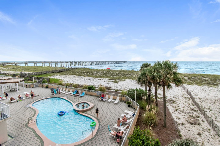 Sea Salt Retreat-gulf Front Resort W/3 Pools. - Navarre Beach, FL