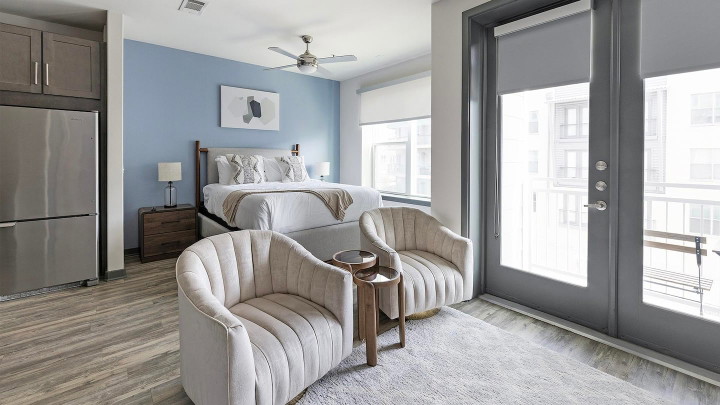 Landing | Chic Studio, Game Room, Gym - Fort Worth, TX