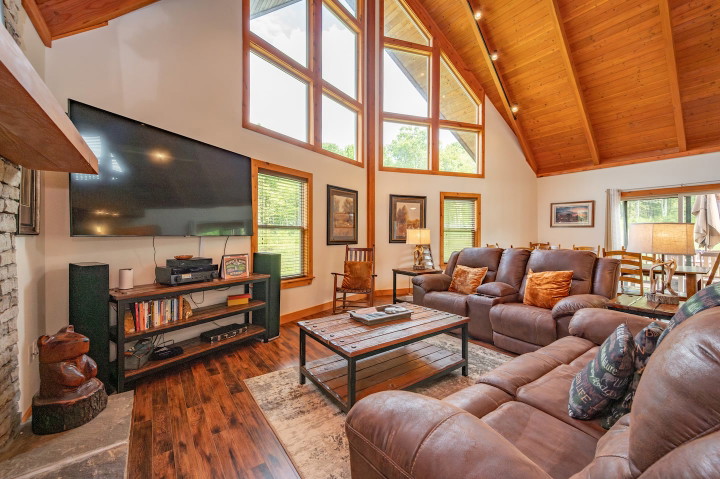 Modern Mountain Escape W/ Hot Tub & Games - Maryland