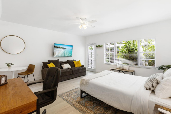 Fresh Cozy Studio Victoria Park Near Beach - Fort Lauderdale, FL