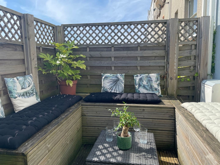 Studio - Private Entrance & Sun Terrace - Central - West Sussex