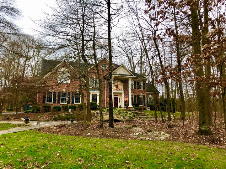 Wooded Estate On 3 Acres-5 Bedrooms/4 Baths - Leesburg, VA