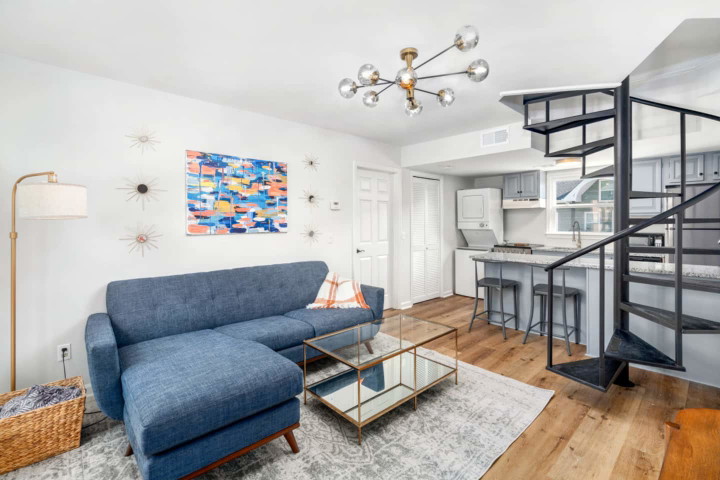 Walk To Downtown Auburn - Remodeled & Modern Condo - Auburn, AL