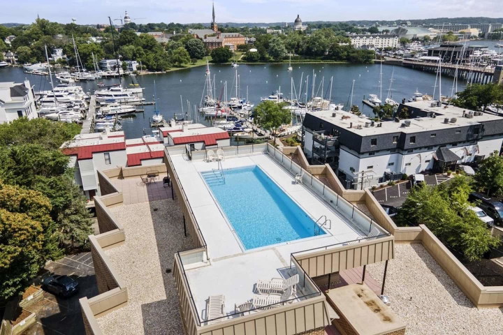 Waterfront Eastport Condo W Pool & Parking - Annapolis, MD