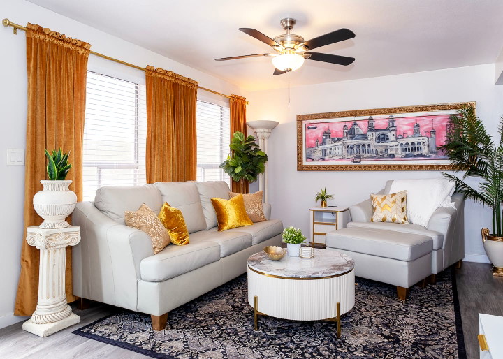 ~Villa Golden~ Swimming Pool & King Bed! - Tempe