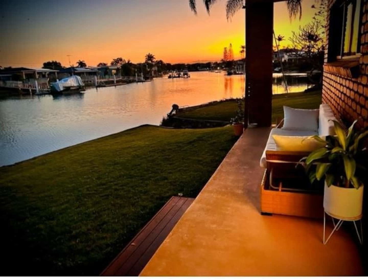 Barooga 1 Mooloolaba Canal Front Waterfront Stay - Mooloolaba