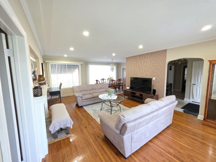 A-comfy 3br Home In Great East Windsor Location - Windsor, ON, Canada
