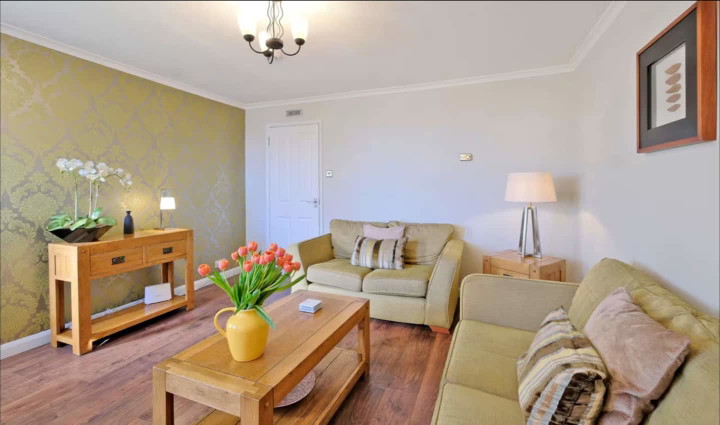 New Management -Home Away From Home - West End Apt - Aberdeen