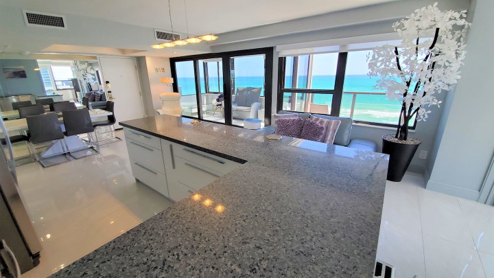 Magnificent Direct Oceanfront 3 Bedroom - 1401 - Miami Beach, FL