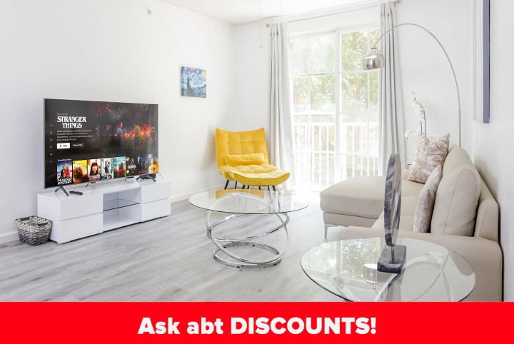 ️️Newly Renovated Apt In Rosemary Sq. - West Palm Beach, FL