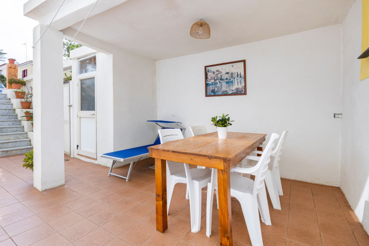 Maria's House...a Stone's Throw From The Sea - Procida