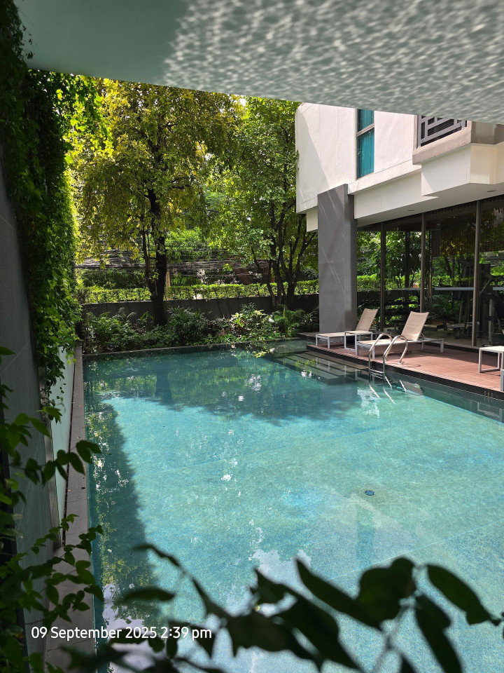 2b2b Awesome Garden Views, Gym, Pool, Sauna. Malls - Bangkok