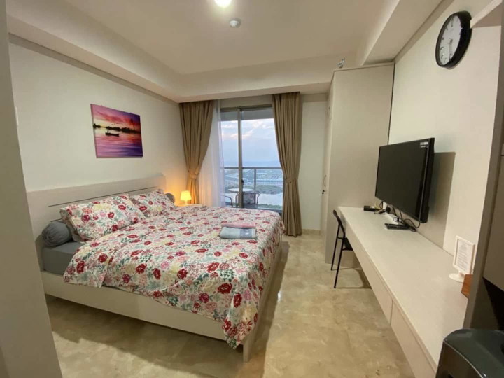 Cozy Clean & Beautiful Sea View Apt @Goldcoast Pik - Jakarta