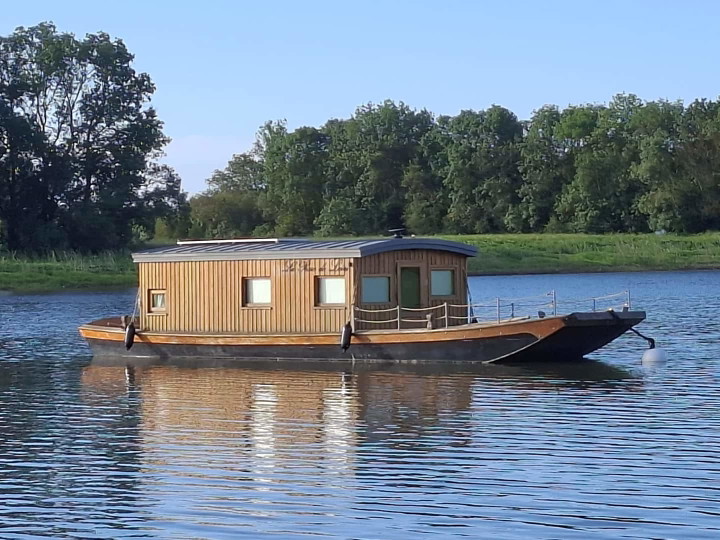 Osez Une Nuit Insolite à Bord D'une Toue Cabanée - Angers
