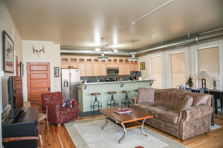 Vintage Luxury Condo - The Livingston House - Livingston, MT