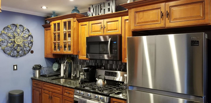 Odessa House (Cozy Rustic Comfort) Stay With Host. - Brooklyn, NY