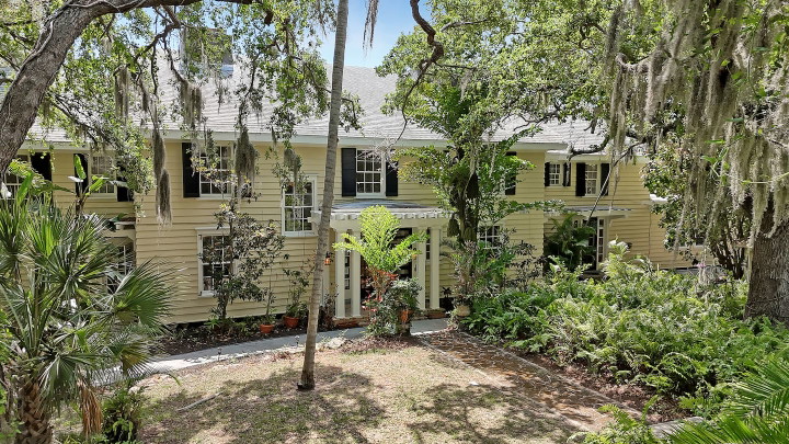 Historic Riverfront Estate | 11bed/10bath Dock S - Melbourne Beach, FL