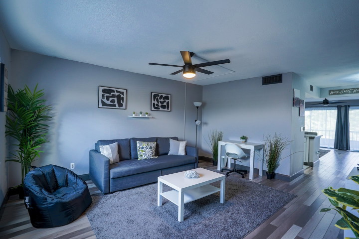 Modern Waterview 2br Condo Mins From Airport - Tampa, FL