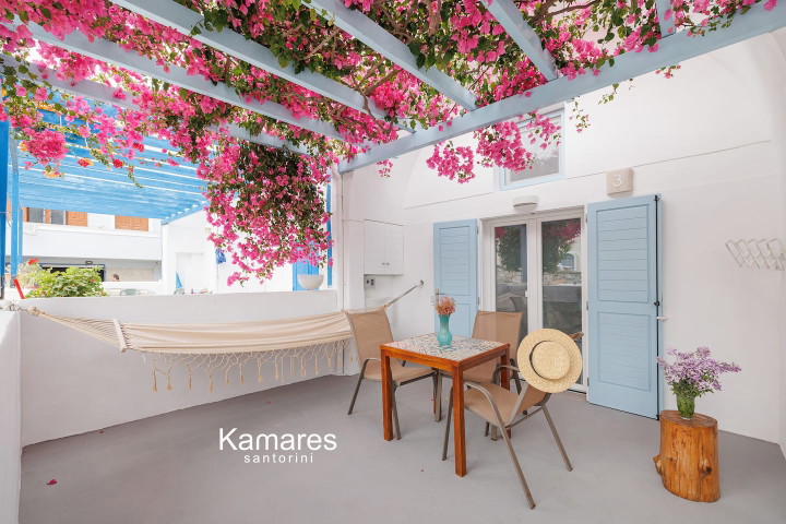 Kamari Traditional House | Kamares No.3 - Santorini