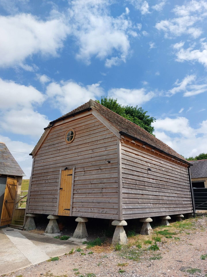Delightful Barn Conversion In Lovely Countryside - Blandford Forum