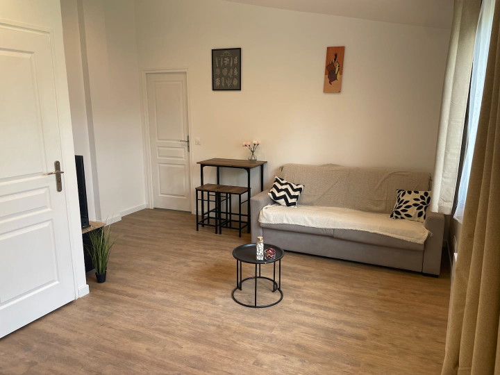 Logement - Gémeaux · Appart F2 Acceuillant Proche - Massy