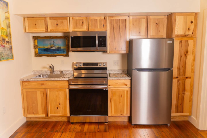 Deposit Seed House - Apt 1b Brand New Studio - Deposit, NY