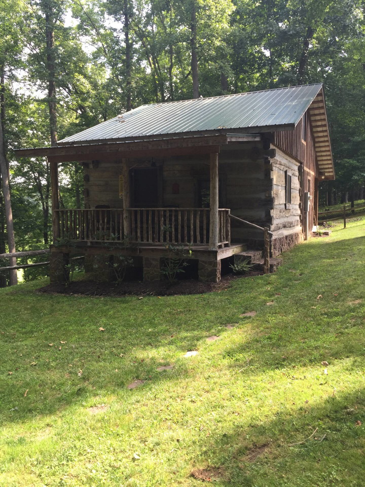 Old Fairview Cabin - Abingdon, VA
