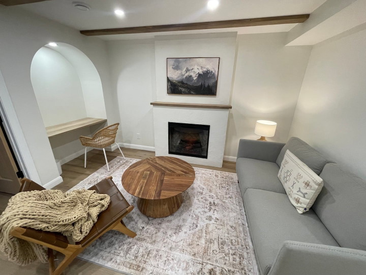 La Suite White & Wood - Cochrane