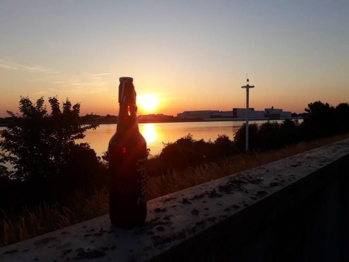 Holidays Directly On The Weser Dike In Bremen - Bremen