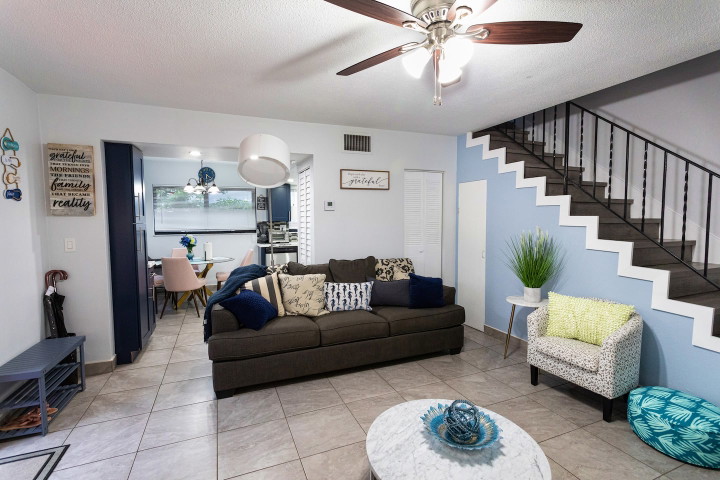 2 Bdrm Townhouse Spacious & Stylish 2 Stories New! - Davie, FL
