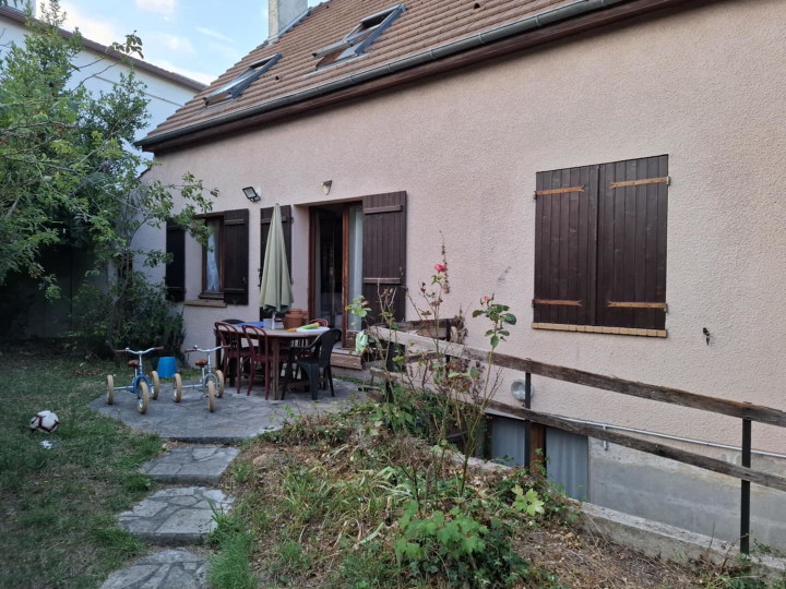 Charmante Maison Avec Jardin - Chatou