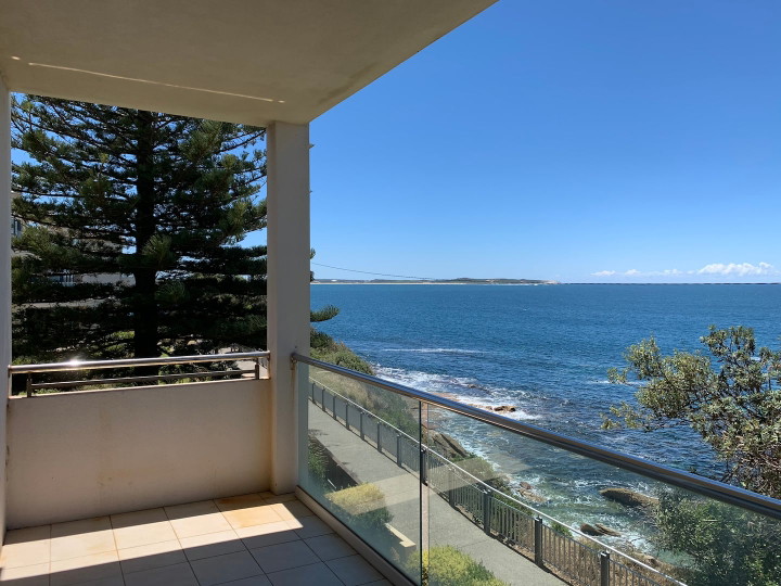 Oceanfront Apartment - Cronulla