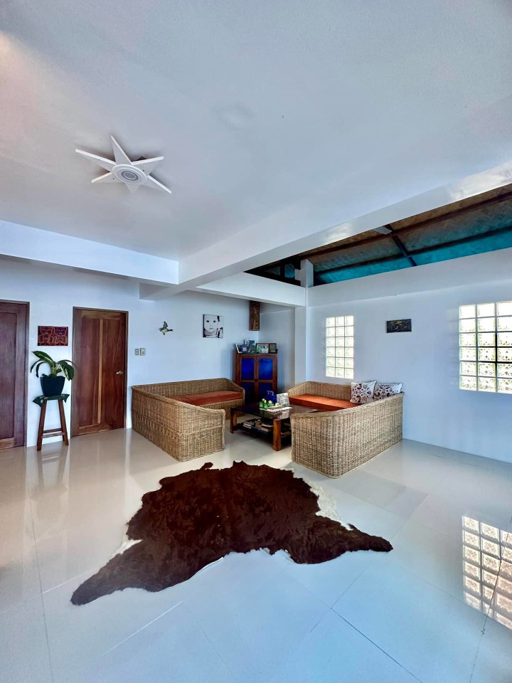Casa Osmena And Nudibranch Divers, Culion Island - Coron