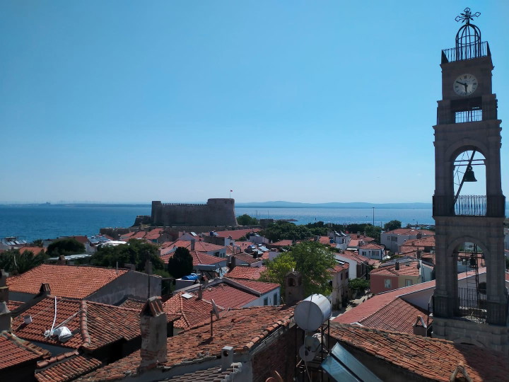 Bozcaada Deniz  Manzarali Kilise üStü - Bozcaada