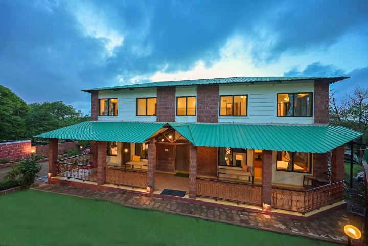Large 5 Room Rustic Villa | 5 Mins To Main Market - Mahabaleshwar