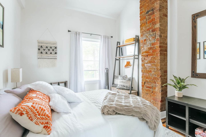 Best Of Downtown And Belmont In Cozy Unique 2bd! Walk Everywhere! - Charlottesville, VA